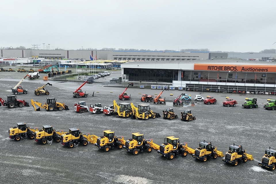 GWW-Bouwmat On Wheels is a guest of Ritchie Bros in Moerdijk!